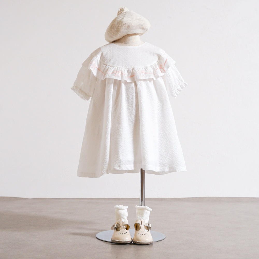 リボン刺繍フリルドレス ホワイト 80・90・100cm – 10mois 公式オンラインショップ