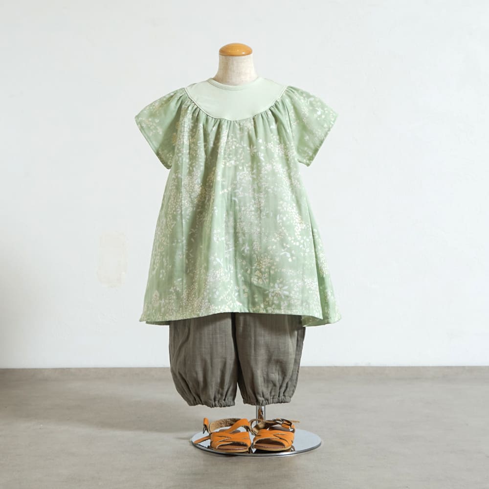 フレアスリーブワンピース グリーン 80・90・100cm – 10mois 公式オンラインショップ